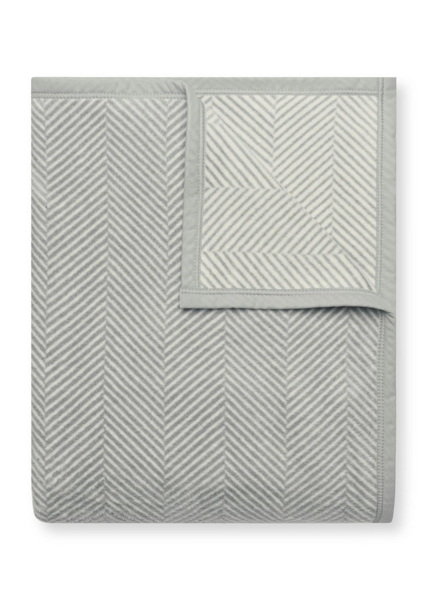 CHAPPY WRAP LIGHT GREY HARBORVIEW HERRINGBONE BLANKET – The Navy Knot